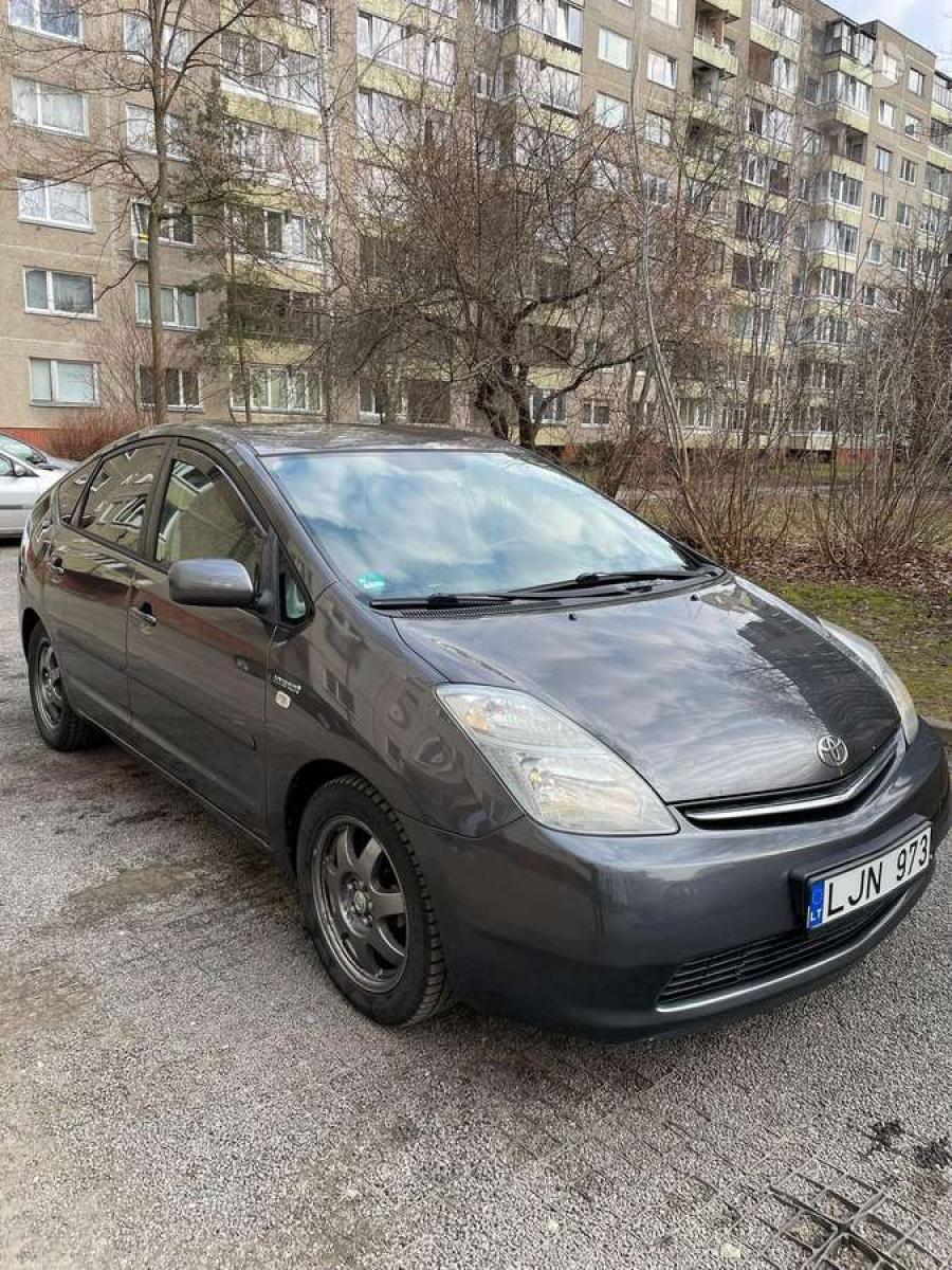 Toyota Prius 2006 Viļņa, ar dzinēja tilpumu 1.50 L un nobraukumu 300 tūkst. km par 2990 €, foto 7 vietnē AUTOMOTO.COM.LV