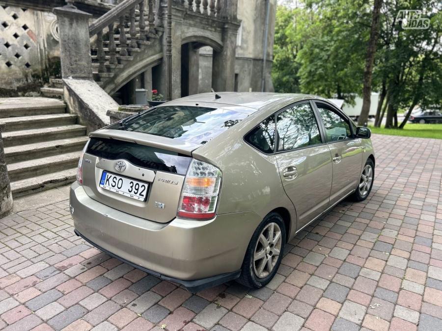 Тойота Приус 2006 в Каунас, объемом двигателя 1.50 л и пробегом 300 тыс. км за 2299 €, фото 3 на AUTOMOTO.COM.LV