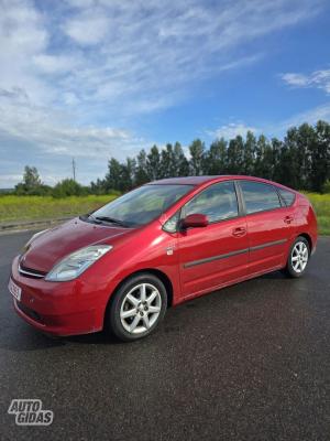 Toyota Prius 2006 Viļņa, ar dzinēja tilpumu 1.50 L un nobraukumu 233 tūkst. km par 2950 €, foto 3 vietnē AUTOMOTO.COM.LV