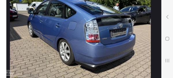 Toyota Prius 2006 Viļņa, ar dzinēja tilpumu 1.50 L un nobraukumu 287 tūkst. km par 3999 €, foto 2 vietnē AUTOMOTO.COM.LV