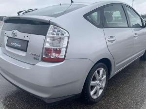 Toyota Prius 2006 Viļņa, ar dzinēja tilpumu 1.50 L un nobraukumu 332 tūkst. km par 3700 €, foto 6 vietnē AUTOMOTO.COM.LV