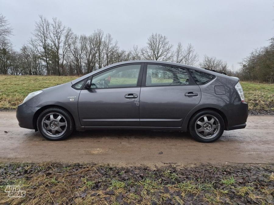 Toyota Prius 2007 Kauņa, ar dzinēja tilpumu 1.50 L un nobraukumu 436 tūkst. km par 3200 €, foto 4 vietnē AUTOMOTO.COM.LV
