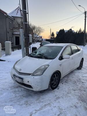 Toyota Prius 2007 Šauļi, ar dzinēja tilpumu 1.50 L un nobraukumu 260 tūkst. km par 1450 €, foto 2 vietnē AUTOMOTO.COM.LV