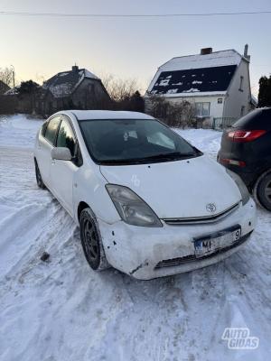 Toyota Prius 2007 Šauļi, ar dzinēja tilpumu 1.50 L un nobraukumu 260 tūkst. km par 1450 €, foto 3 vietnē AUTOMOTO.COM.LV