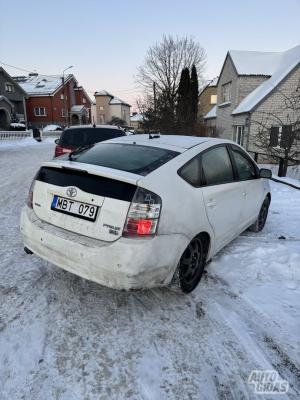 Toyota Prius 2007 Šauļi, ar dzinēja tilpumu 1.50 L un nobraukumu 260 tūkst. km par 1450 €, foto 4 vietnē AUTOMOTO.COM.LV