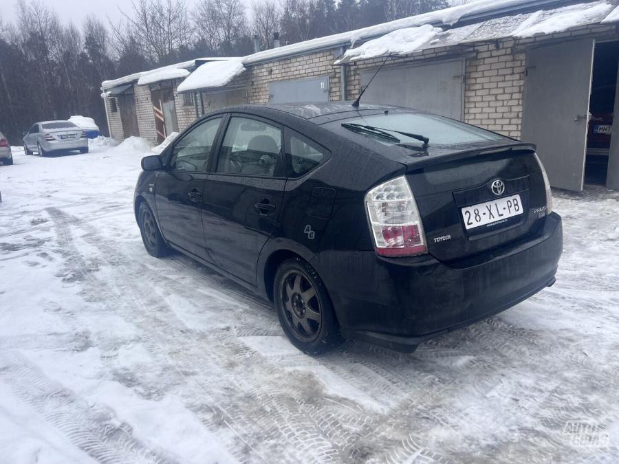 Toyota Prius 2007 in Kaunas, with an engine capacity of 1.50 L and mileage of 213 thousand km for 3450 €, photo 5 on AUTOMOTO.COM.LV