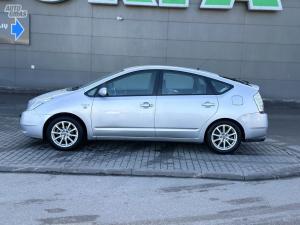 Toyota Prius 2007 in Vilnius, with an engine capacity of 1.50 L and mileage of 255 thousand km for 3400 €, photo 8 on AUTOMOTO.COM.LV