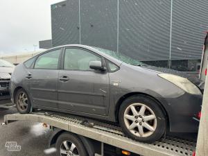 Toyota Prius 2007 Kauņa, ar dzinēja tilpumu 1.50 L un nobraukumu 213 tūkst. km par 2850 €, foto 2 vietnē AUTOMOTO.COM.LV