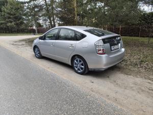 Toyota Prius 2007 Viļņa, ar dzinēja tilpumu 1.50 L un nobraukumu 351 tūkst. km par 3900 €, foto 3 vietnē AUTOMOTO.COM.LV