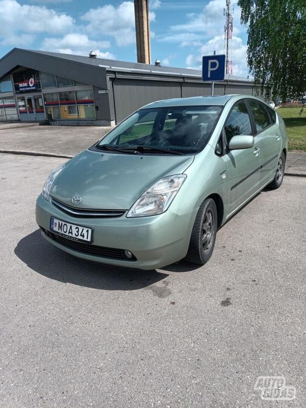 Toyota Prius 2007 in Marijampole, with an engine capacity of 1.50 L and mileage of 331 thousand km for 3600 €, photo 1 on AUTOMOTO.COM.LV