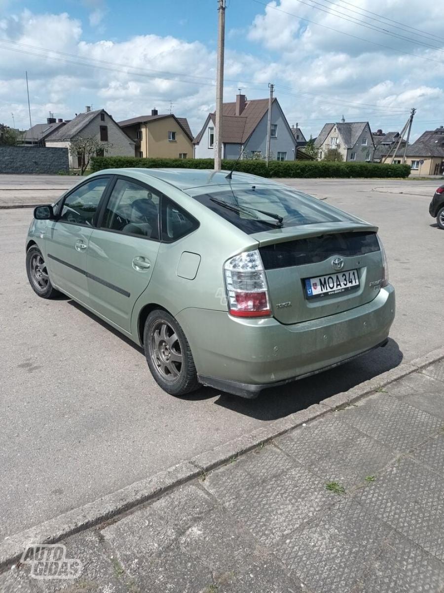 Toyota Prius 2007 in Marijampole, with an engine capacity of 1.50 L and mileage of 331 thousand km for 3600 €, photo 5 on AUTOMOTO.COM.LV