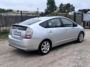 Toyota Prius 2007 in Vilnius, with an engine capacity of 1.50 L and mileage of 228 thousand km for 4650 €, photo 5 on AUTOMOTO.COM.LV