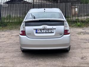 Toyota Prius 2007 in Vilnius, with an engine capacity of 1.50 L and mileage of 228 thousand km for 4650 €, photo 6 on AUTOMOTO.COM.LV