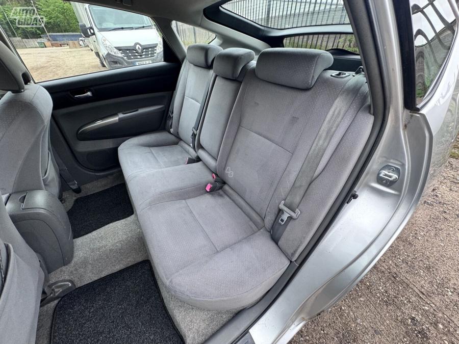 Toyota Prius 2007 in Vilnius, with an engine capacity of 1.50 L and mileage of 228 thousand km for 4650 €, photo 18 on AUTOMOTO.COM.LV