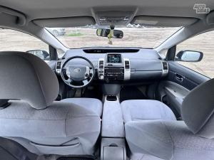 Toyota Prius 2007 in Vilnius, with an engine capacity of 1.50 L and mileage of 228 thousand km for 4650 €, photo 22 on AUTOMOTO.COM.LV