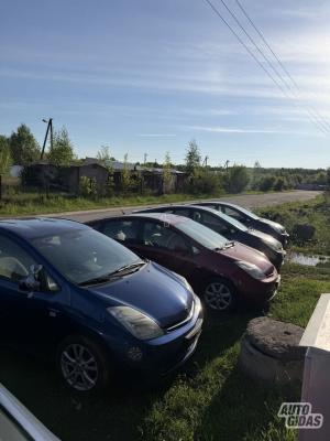 Toyota Prius 2007 in Kaunas, with an engine capacity of 1.50 L and mileage of 200 thousand km for 3200 €, photo 9 on AUTOMOTO.COM.LV