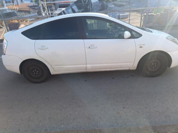 Toyota Prius 2007 in Silale, with an engine capacity of 1.50 L and mileage of 700 thousand km for 1999 €, photo 2 on AUTOMOTO.COM.LV