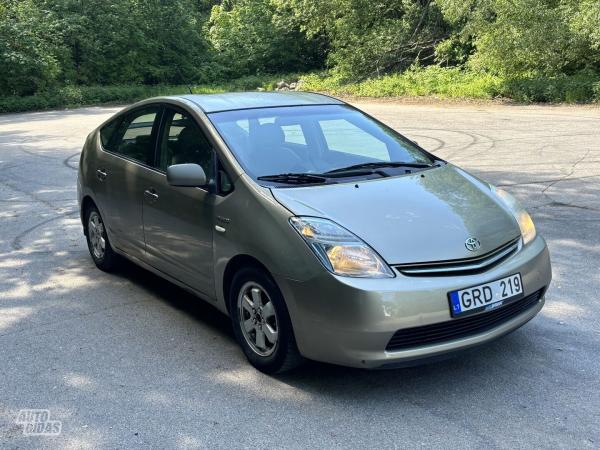 Toyota Prius 2007 in Kaunas, with an engine capacity of 1.50 L and mileage of 330 thousand km for 2250 €, photo 3 on AUTOMOTO.COM.LV