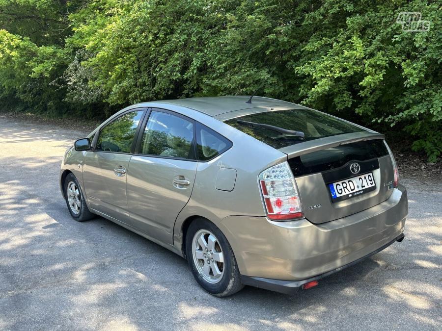 Toyota Prius 2007 Kauņa, ar dzinēja tilpumu 1.50 L un nobraukumu 330 tūkst. km par 2250 €, foto 5 vietnē AUTOMOTO.COM.LV