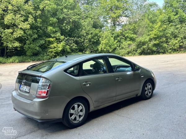 Toyota Prius 2007 in Kaunas, with an engine capacity of 1.50 L and mileage of 330 thousand km for 2250 €, photo 5 on AUTOMOTO.COM.LV