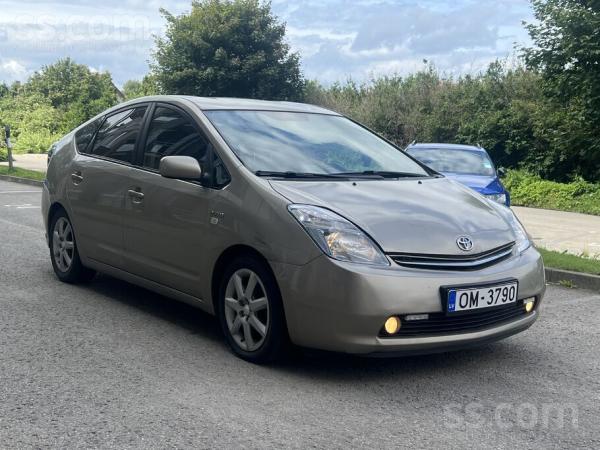 Toyota Prius 2007 Rīga, ar dzinēja tilpumu 1.50 L un nobraukumu 420 tūkst. km par 3100 €, foto 5 vietnē AUTOMOTO.COM.LV