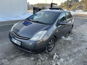 Toyota Prius 2008 Viļņa, ar dzinēja tilpumu 1.50 L un nobraukumu 352 tūkst. km par 3500 €, foto  vietnē AUTOMOTO.COM.LV