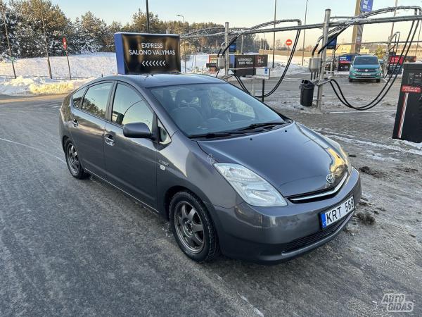 Toyota Prius 2008 Viļņa, ar dzinēja tilpumu 1.50 L un nobraukumu 352 tūkst. km par 3500 €, foto 2 vietnē AUTOMOTO.COM.LV