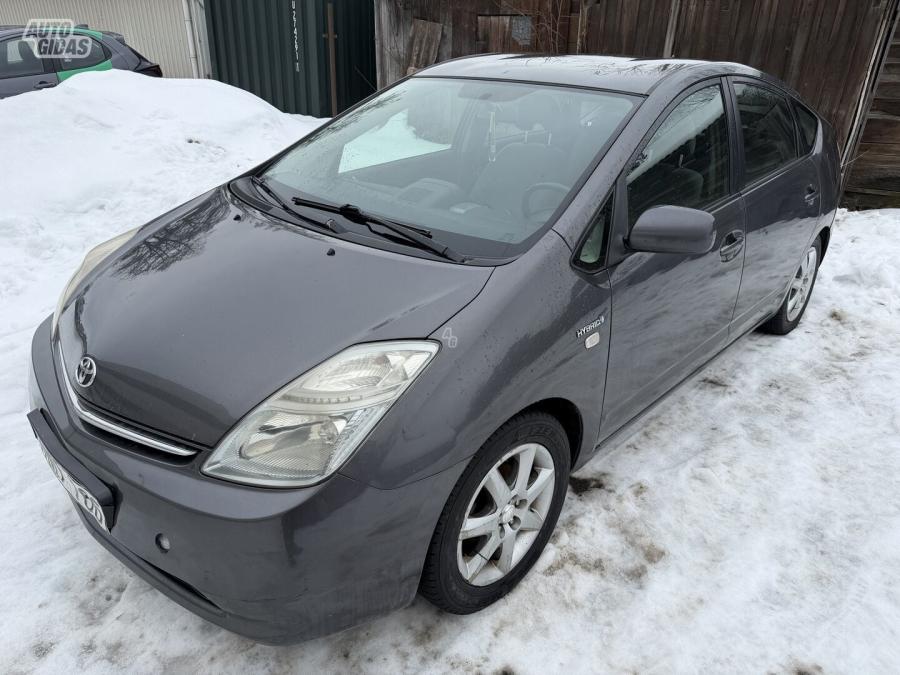 Toyota Prius 2008 in Kaunas, with an engine capacity of 1.50 L and mileage of 460 thousand km for 3500 €, photo 2 on AUTOMOTO.COM.LV