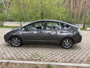 Toyota Prius 2008 in Vilnius, with an engine capacity of 1.50 L and mileage of 281 thousand km for 3600 €, photo 9 on AUTOMOTO.COM.LV