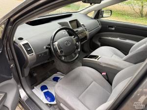 Toyota Prius 2008 in Vilnius, with an engine capacity of 1.50 L and mileage of 281 thousand km for 3600 €, photo 10 on AUTOMOTO.COM.LV