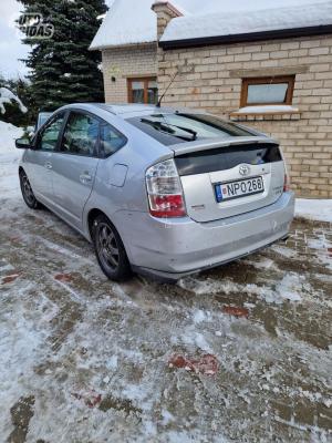 Toyota Prius 2008 in Vilnius, with an engine capacity of 1.50 L and mileage of 302 thousand km for 3099 €, photo 3 on AUTOMOTO.COM.LV