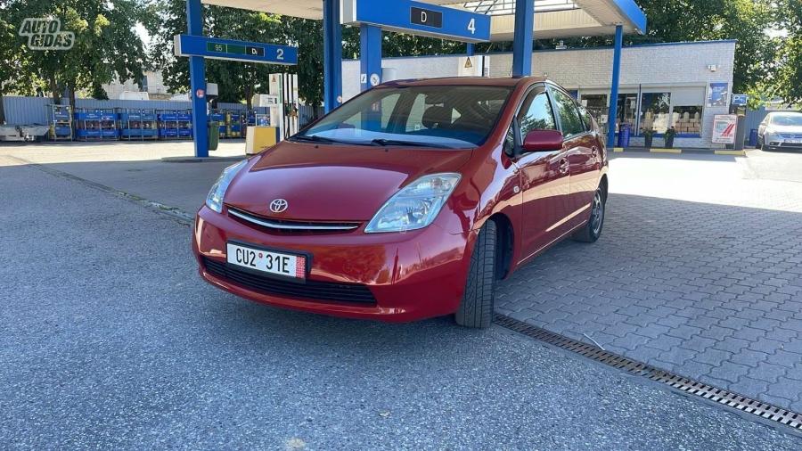 Toyota Prius 2008 in Marijampole, with an engine capacity of 1.50 L and mileage of 280 thousand km for 3250 €, photo 1 on AUTOMOTO.COM.LV