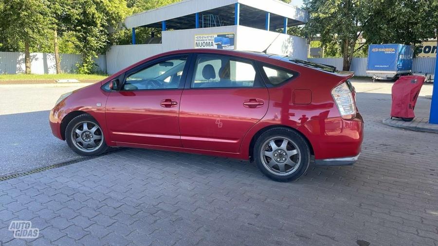 Toyota Prius 2008 in Marijampole, with an engine capacity of 1.50 L and mileage of 280 thousand km for 3250 €, photo 6 on AUTOMOTO.COM.LV