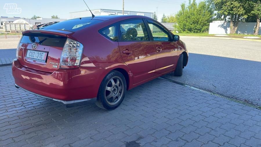 Toyota Prius 2008 in Marijampole, with an engine capacity of 1.50 L and mileage of 280 thousand km for 3250 €, photo 9 on AUTOMOTO.COM.LV