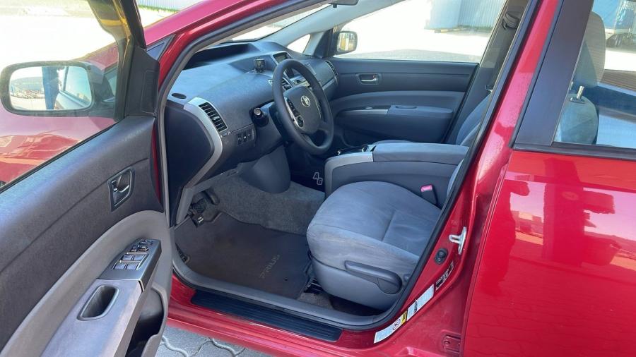 Toyota Prius 2008 in Marijampole, with an engine capacity of 1.50 L and mileage of 280 thousand km for 3250 €, photo 15 on AUTOMOTO.COM.LV