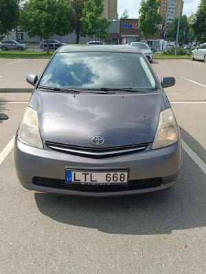 Toyota Prius 2008 in Vilnius, with an engine capacity of 1.50 L and mileage of 452 thousand km for 2450 €, photo 5 on AUTOMOTO.COM.LV