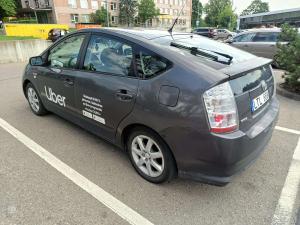 Toyota Prius 2008 in Vilnius, with an engine capacity of 1.50 L and mileage of 452 thousand km for 2450 €, photo 6 on AUTOMOTO.COM.LV