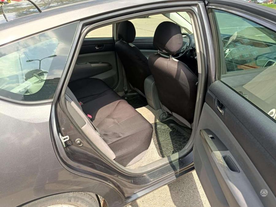 Toyota Prius 2008 in Vilnius, with an engine capacity of 1.50 L and mileage of 452 thousand km for 2450 €, photo 16 on AUTOMOTO.COM.LV