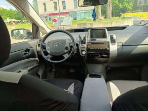 Toyota Prius 2008 in Vilnius, with an engine capacity of 1.50 L and mileage of 452 thousand km for 2450 €, photo 19 on AUTOMOTO.COM.LV