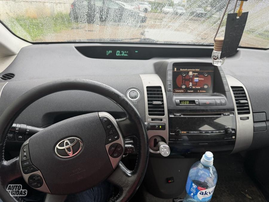 Toyota Prius 2008 in Kaunas, with an engine capacity of 1.50 L and mileage of 480 thousand km for 3100 €, photo 6 on AUTOMOTO.COM.LV