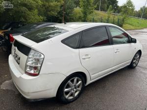 Toyota Prius 2008 in Vilnius, with an engine capacity of 1.50 L and mileage of 300 thousand km for 1750 €, photo 5 on AUTOMOTO.COM.LV