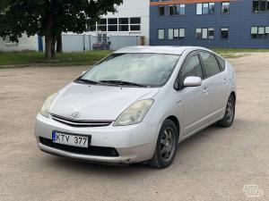 Toyota Prius 2008 Viļņa, ar dzinēja tilpumu 1.50 L un nobraukumu 343 tūkst. km par 2100 €, foto  vietnē AUTOMOTO.COM.LV