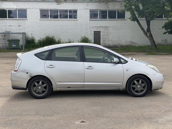 Toyota Prius 2008 Viļņa vietnē Toyota Prius 2008 Viļņa, ar dzinēja tilpumu 1.50 L un nobraukumu 343 tūkst. km par 2100 €, foto 7 vietnē AUTOMOTO.COM.LV