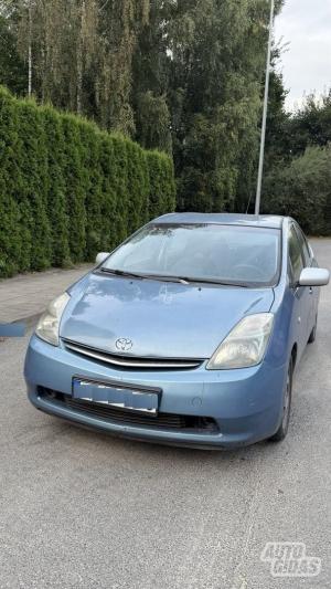 Toyota Prius 2008 Viļņa, ar dzinēja tilpumu 1.50 L un nobraukumu 390 tūkst. km par 3000 €, foto  vietnē AUTOMOTO.COM.LV