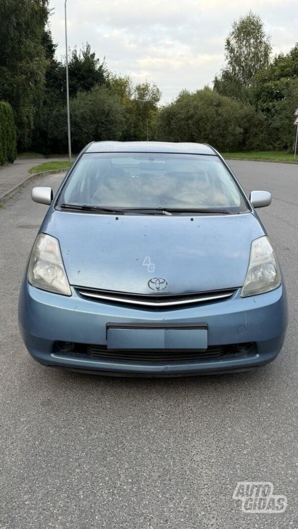 Toyota Prius 2008 Viļņa vietnē Toyota Prius 2008 Viļņa, ar dzinēja tilpumu 1.50 L un nobraukumu 390 tūkst. km par 3000 €, foto 4 vietnē AUTOMOTO.COM.LV