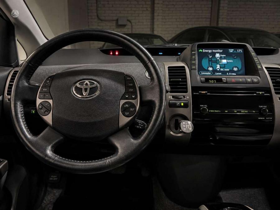 Toyota Prius 2008 in Klaipeda, with an engine capacity of 0.00 L and mileage of 194 thousand km for 3999 €, photo 4 on AUTOMOTO.COM.LV