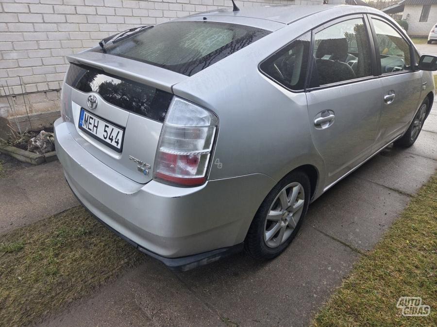 Toyota Prius 2009 Viļņa, ar dzinēja tilpumu 1.50 L un nobraukumu 400 tūkst. km par 4250 €, foto 5 vietnē AUTOMOTO.COM.LV