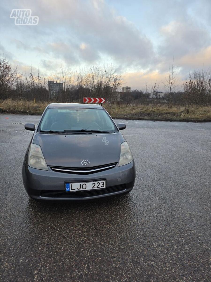 Toyota Prius 2009 Viļņa, ar dzinēja tilpumu 1.50 L un nobraukumu 362 tūkst. km par 2200 €, foto 4 vietnē AUTOMOTO.COM.LV