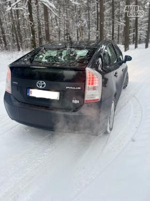 Toyota Prius 2009 in Vilnius, with an engine capacity of 1.80 L and mileage of 300 thousand km for 7700 €, photo 5 on AUTOMOTO.COM.LV