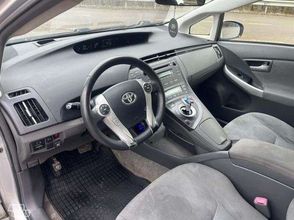 Toyota Prius 2009 in Kaunas, with an engine capacity of 1.80 L and mileage of 233 thousand km for 5300 €, photo 8 on AUTOMOTO.COM.LV